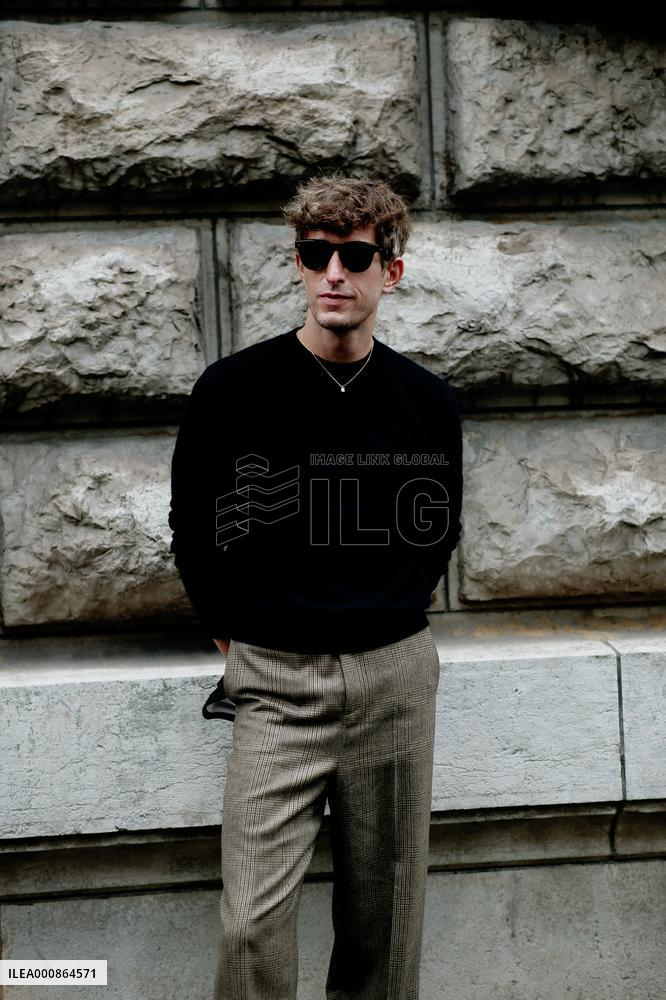 PFW - Street Style | Imagelinkglobal ILG: Product: ILEA000864571｜Photos ...