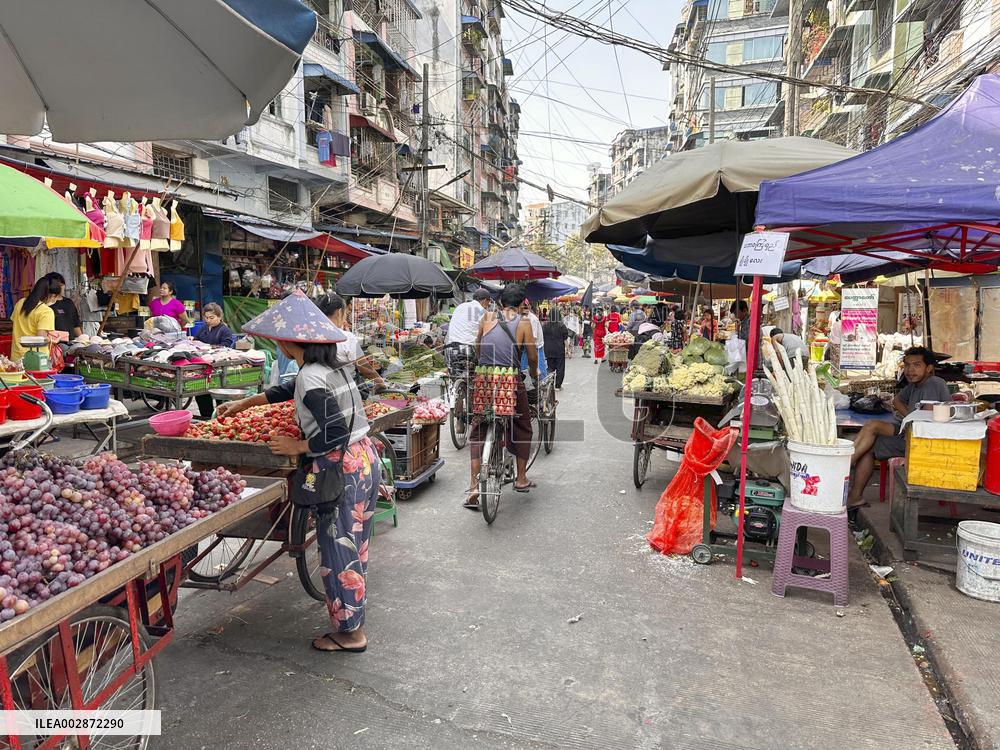 Market in Yangon | Imagelinkglobal ILG: Product: ILEA002872290｜Photos ...